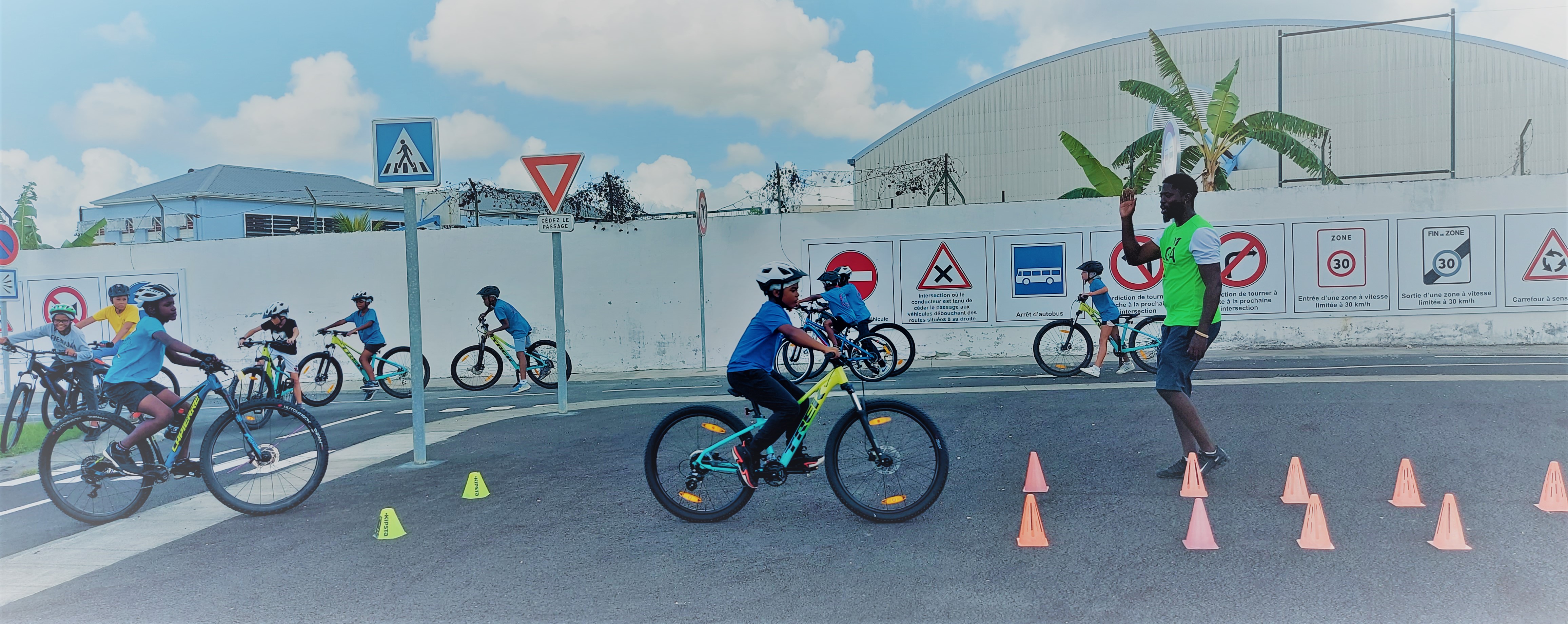 Le programme « Savoir Rouler à Vélo » (SRAV) | Région académique Guadeloupe