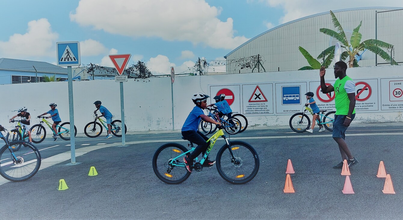 Le programme « Savoir Rouler à Vélo » (SRAV) | Région académique Guadeloupe
